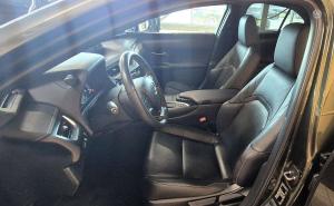 Green Lexus UX 250h 2020 in Klaipeda, with an engine capacity of 1.99 L and mileage of 63 thousand km for 24800 €, photo 14 on AUTOMOTO.COM.LV
