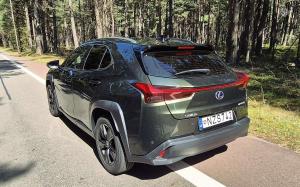 Зеленый Лексус UX 250h 2020 в Клайпеда, объемом двигателя 1.99 л и пробегом 64 тыс. км за 24400 €, фото 9 на AUTOMOTO.COM.LV