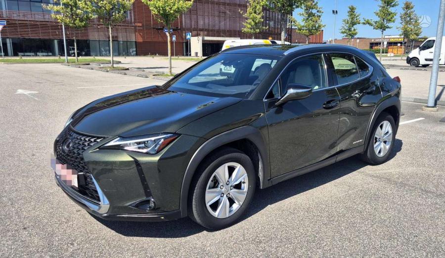 Zaļš Lexus UX 250h 2021 Klaipėda, ar dzinēja tilpumu 1.99 L un nobraukumu 94 tūkst. km par 23600 €, foto 1 vietnē AUTOMOTO.COM.LV