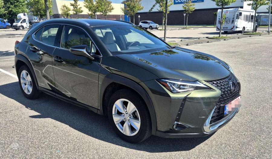 Zaļš Lexus UX 250h 2021 Klaipėda, ar dzinēja tilpumu 1.99 L un nobraukumu 94 tūkst. km par 23600 €, foto 6 vietnē AUTOMOTO.COM.LV