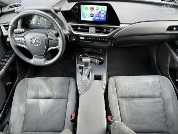 Zaļš Lexus UX 250h 2023 Avižieniai, ar dzinēja tilpumu 2.00 L un nobraukumu 34 tūkst. km par 28950 €, foto 4 vietnē AUTOMOTO.COM.LV