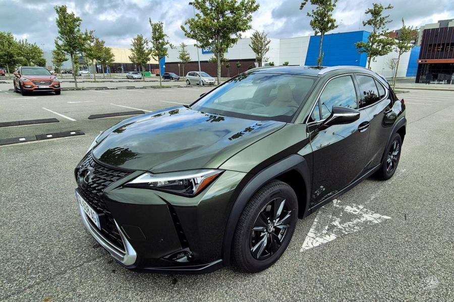Зеленый Лексус UX 250h 2023 в Клайпеда, объемом двигателя 1.99 л и пробегом 82 тыс. км за 27951 €, фото 1 на AUTOMOTO.COM.LV