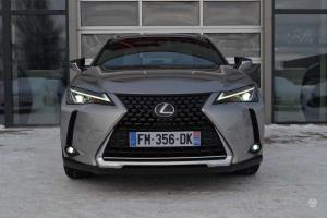 Grey Lexus UX 250h 2019 in Vilnius, with an engine capacity of 1.99 L and mileage of 130 thousand km for 21000 €, photo 4 on AUTOMOTO.COM.LV