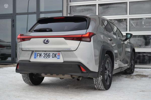 Pelēks Lexus UX 250h 2019 Viļņa, ar dzinēja tilpumu 1.99 L un nobraukumu 130 tūkst. km par 21000 €, foto 10 vietnē AUTOMOTO.COM.LV