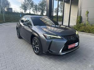 Grey Lexus UX 250h 2019 in Vilnius, with an engine capacity of 1.99 L and mileage of 103 thousand km for 25300 €, photo  on AUTOMOTO.COM.LV