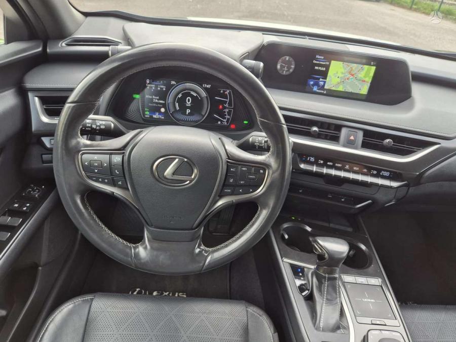 Pelēks Lexus UX 250h 2019 Šauļi, ar dzinēja tilpumu 2.00 L un nobraukumu 98 tūkst. km par 20100 €, foto 12 vietnē AUTOMOTO.COM.LV