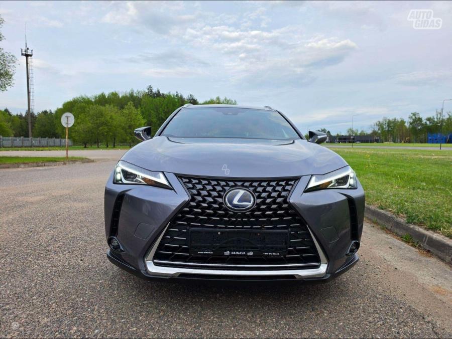 Pelēks Lexus UX 250h 2019 Kauņa, ar dzinēja tilpumu 2.00 L un nobraukumu 124 tūkst. km par 20950 €, foto 3 vietnē AUTOMOTO.COM.LV