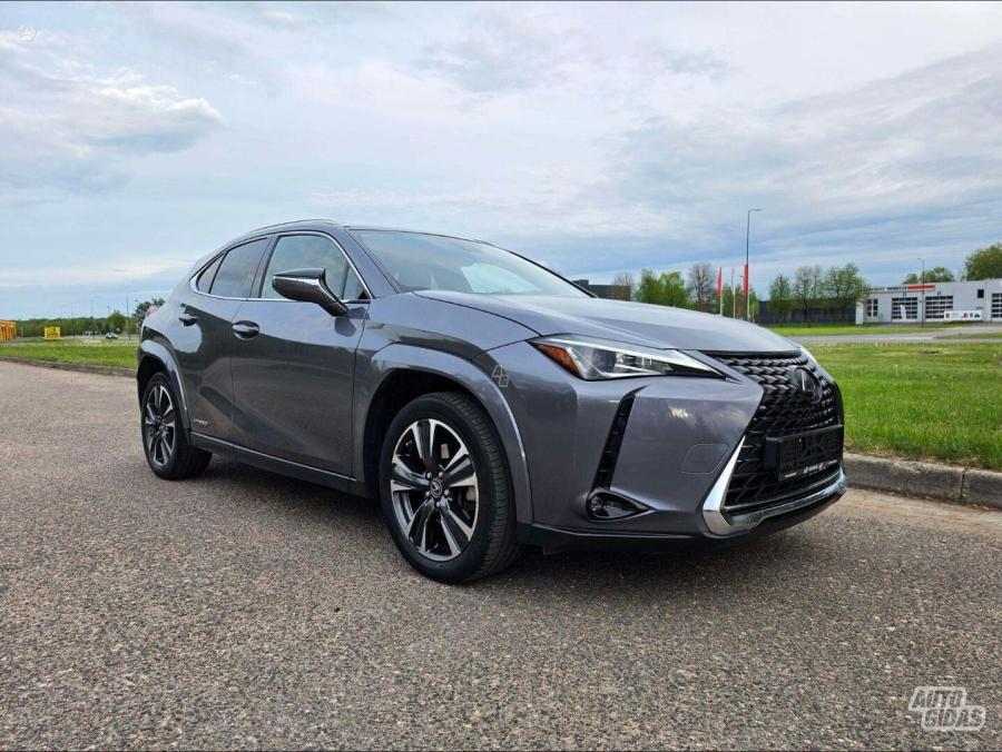 Pelēks Lexus UX 250h 2019 Kauņa, ar dzinēja tilpumu 2.00 L un nobraukumu 124 tūkst. km par 20950 €, foto 4 vietnē AUTOMOTO.COM.LV