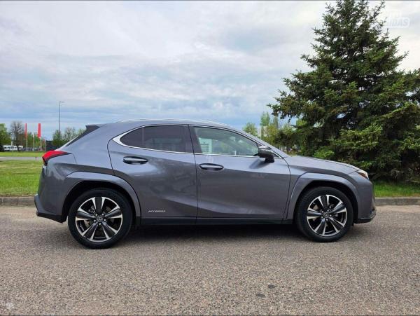 Pelēks Lexus UX 250h 2019 Kauņa, ar dzinēja tilpumu 2.00 L un nobraukumu 124 tūkst. km par 20950 €, foto 5 vietnē AUTOMOTO.COM.LV