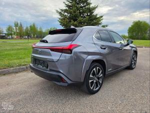 Pelēks Lexus UX 250h 2019 Kauņa, ar dzinēja tilpumu 2.00 L un nobraukumu 124 tūkst. km par 20950 €, foto 6 vietnē AUTOMOTO.COM.LV