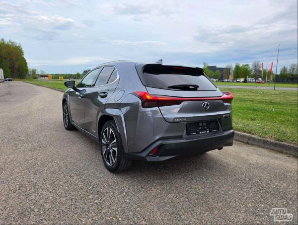 Pelēks Lexus UX 250h 2019 Kauņa, ar dzinēja tilpumu 2.00 L un nobraukumu 124 tūkst. km par 20950 €, foto 8 vietnē AUTOMOTO.COM.LV