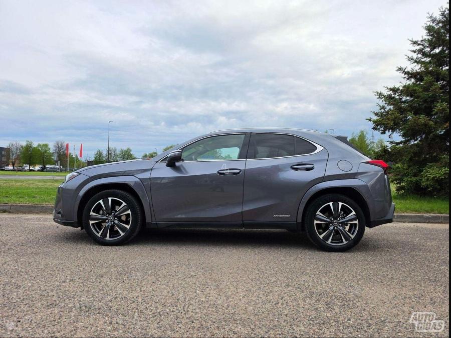 Pelēks Lexus UX 250h 2019 Kauņa, ar dzinēja tilpumu 2.00 L un nobraukumu 124 tūkst. km par 20950 €, foto 9 vietnē AUTOMOTO.COM.LV