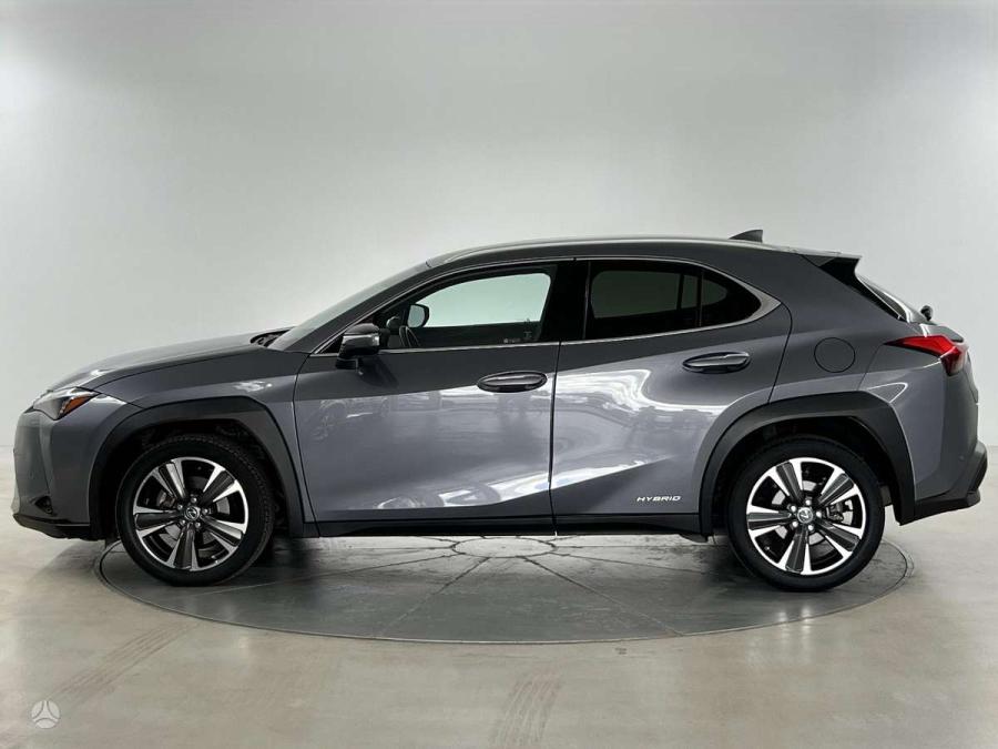Pelēks Lexus UX 250h 2019 Viļņa, ar dzinēja tilpumu 1.99 L un nobraukumu 133 tūkst. km par 24900 €, foto 4 vietnē AUTOMOTO.COM.LV