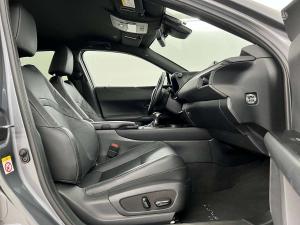 Pelēks Lexus UX 250h 2019 Viļņa, ar dzinēja tilpumu 1.99 L un nobraukumu 133 tūkst. km par 24900 €, foto 7 vietnē AUTOMOTO.COM.LV