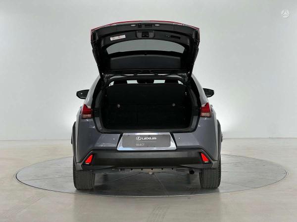 Pelēks Lexus UX 250h 2019 Viļņa, ar dzinēja tilpumu 1.99 L un nobraukumu 133 tūkst. km par 24900 €, foto 10 vietnē AUTOMOTO.COM.LV