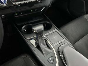 Pelēks Lexus UX 250h 2019 Viļņa, ar dzinēja tilpumu 1.99 L un nobraukumu 133 tūkst. km par 24900 €, foto 24 vietnē AUTOMOTO.COM.LV
