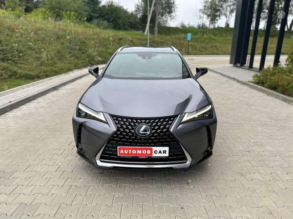 Pelēks Lexus UX 250h 2019 Viļņa, ar dzinēja tilpumu 1.99 L un nobraukumu 103 tūkst. km par 25300 €, foto 1 vietnē AUTOMOTO.COM.LV