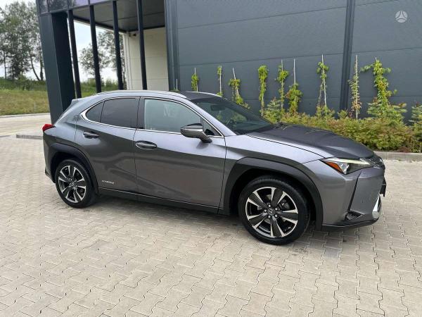 Pelēks Lexus UX 250h 2019 Viļņa, ar dzinēja tilpumu 1.99 L un nobraukumu 103 tūkst. km par 25300 €, foto 5 vietnē AUTOMOTO.COM.LV