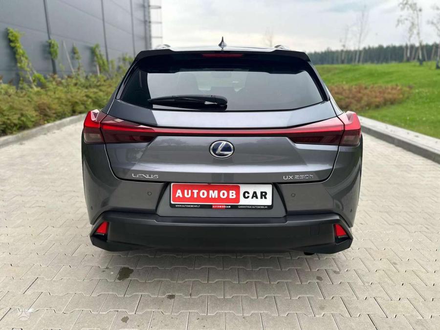 Pelēks Lexus UX 250h 2019 Viļņa, ar dzinēja tilpumu 1.99 L un nobraukumu 103 tūkst. km par 25300 €, foto 10 vietnē AUTOMOTO.COM.LV