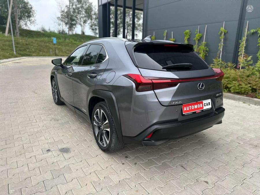 Pelēks Lexus UX 250h 2019 Viļņa, ar dzinēja tilpumu 1.99 L un nobraukumu 103 tūkst. km par 25300 €, foto 12 vietnē AUTOMOTO.COM.LV