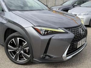 Grey Lexus UX 250h 2019 in Vilnius, with an engine capacity of 1.99 L and mileage of 108 thousand km for 23700 €, photo 9 on AUTOMOTO.COM.LV
