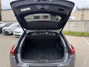 Grey Lexus UX 250h 2019 in Vilnius, with an engine capacity of 1.99 L and mileage of 108 thousand km for 23700 €, photo 15 on AUTOMOTO.COM.LV