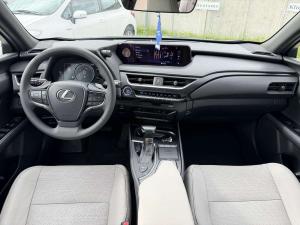 Grey Lexus UX 250h 2019 in Vilnius, with an engine capacity of 1.99 L and mileage of 108 thousand km for 23700 €, photo 18 on AUTOMOTO.COM.LV