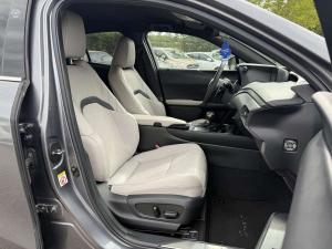 Grey Lexus UX 250h 2019 in Vilnius, with an engine capacity of 1.99 L and mileage of 108 thousand km for 23700 €, photo 21 on AUTOMOTO.COM.LV