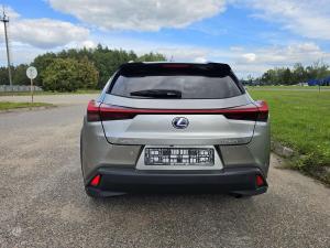 Grey Lexus UX 250h 2019 in Kaunas, with an engine capacity of 1.99 L and mileage of 143 thousand km for 20950 €, photo 7 on AUTOMOTO.COM.LV