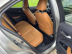 Grey Lexus UX 250h 2019 in Kaunas, with an engine capacity of 1.99 L and mileage of 143 thousand km for 20950 €, photo 11 on AUTOMOTO.COM.LV