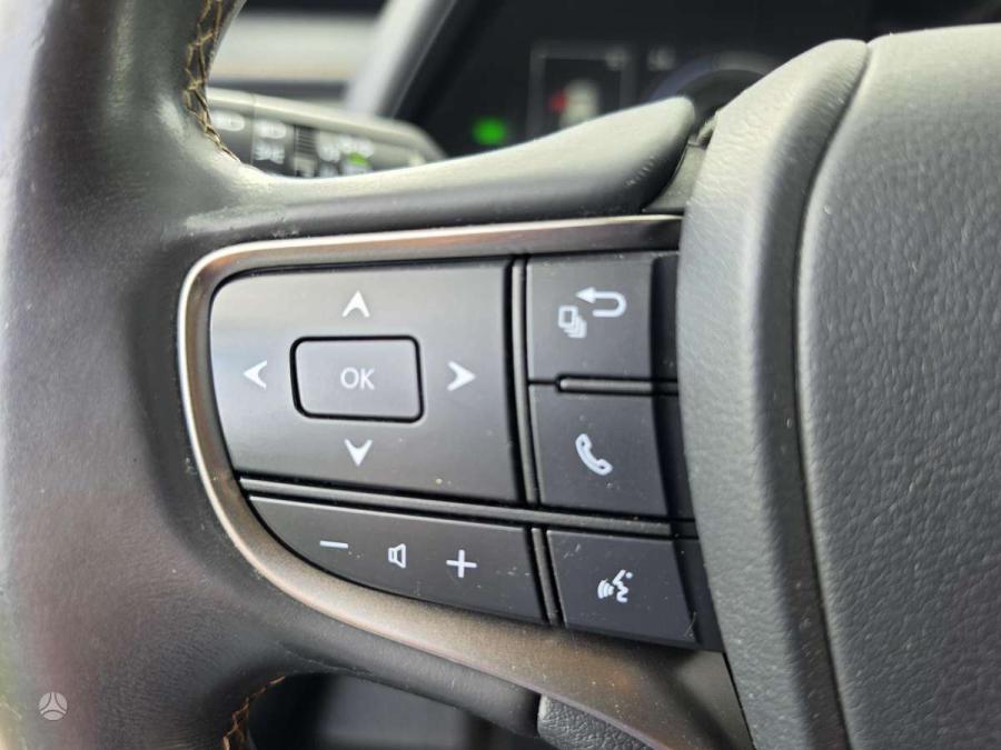 Grey Lexus UX 250h 2019 in Kaunas, with an engine capacity of 1.99 L and mileage of 143 thousand km for 20950 €, photo 20 on AUTOMOTO.COM.LV