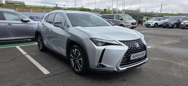 Pelēks Lexus UX 250h 2019 Viļņa, ar dzinēja tilpumu 1.99 L un nobraukumu 48 tūkst. km par 25850 €, foto 3 vietnē AUTOMOTO.COM.LV
