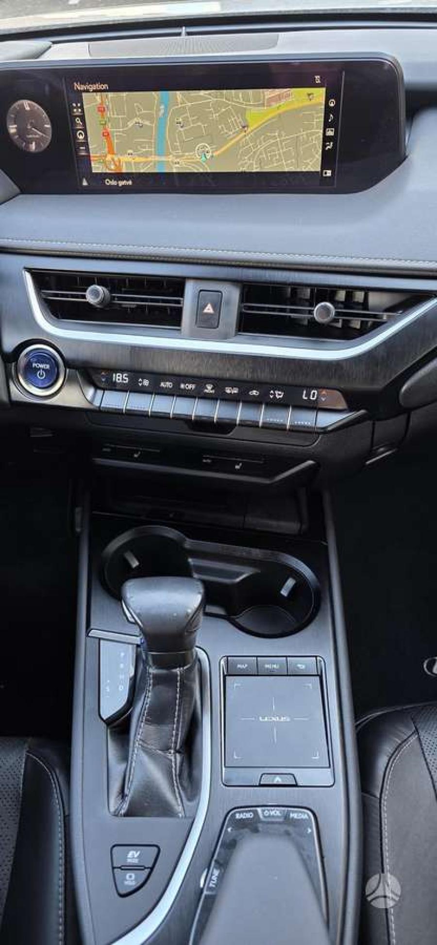 Pelēks Lexus UX 250h 2019 Viļņa, ar dzinēja tilpumu 1.99 L un nobraukumu 48 tūkst. km par 25850 €, foto 14 vietnē AUTOMOTO.COM.LV