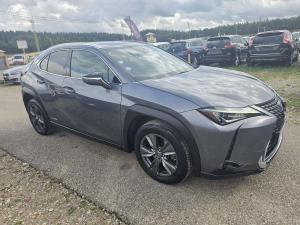 Grey Lexus UX 250h 2019 in Vilnius, with an engine capacity of 1.99 L and mileage of 112 thousand km for 20500 €, photo 3 on AUTOMOTO.COM.LV