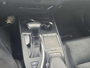 Grey Lexus UX 250h 2019 in Vilnius, with an engine capacity of 1.99 L and mileage of 112 thousand km for 20500 €, photo 11 on AUTOMOTO.COM.LV