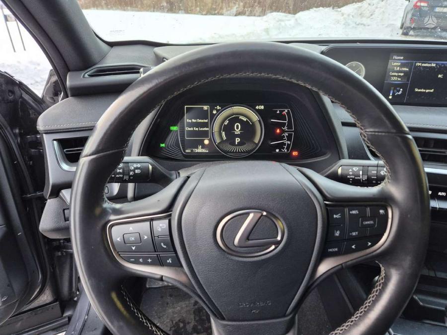 Pelēks Lexus UX 250h 2020 Šauļi, ar dzinēja tilpumu 1.99 L un nobraukumu 135 tūkst. km par 20500 €, foto 17 vietnē AUTOMOTO.COM.LV