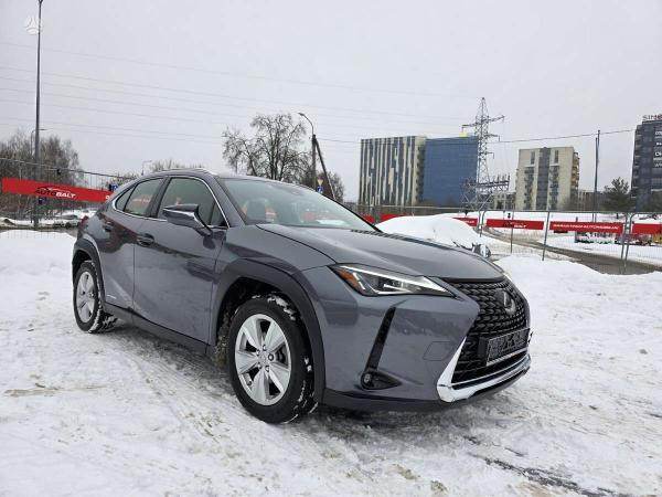 Pelēks Lexus UX 250h 2020 Viļņa, ar dzinēja tilpumu 1.99 L un nobraukumu 120 tūkst. km par 20500 €, foto 1 vietnē AUTOMOTO.COM.LV