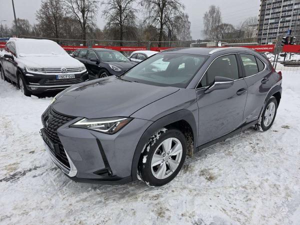 Pelēks Lexus UX 250h 2020 Viļņa, ar dzinēja tilpumu 1.99 L un nobraukumu 120 tūkst. km par 20500 €, foto 4 vietnē AUTOMOTO.COM.LV