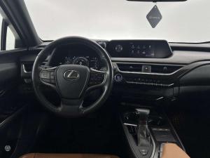 Grey Lexus UX 250h 2020 in Vilnius, with an engine capacity of 1.99 L and mileage of 151 thousand km for 21900 €, photo 9 on AUTOMOTO.COM.LV
