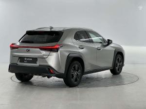 Grey Lexus UX 250h 2020 in Vilnius, with an engine capacity of 1.99 L and mileage of 151 thousand km for 21900 €, photo 20 on AUTOMOTO.COM.LV