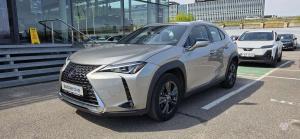 Pelēks Lexus UX 250h 2020 Viļņa, ar dzinēja tilpumu 1.99 L un nobraukumu 45 tūkst. km par 23850 €, foto 3 vietnē AUTOMOTO.COM.LV
