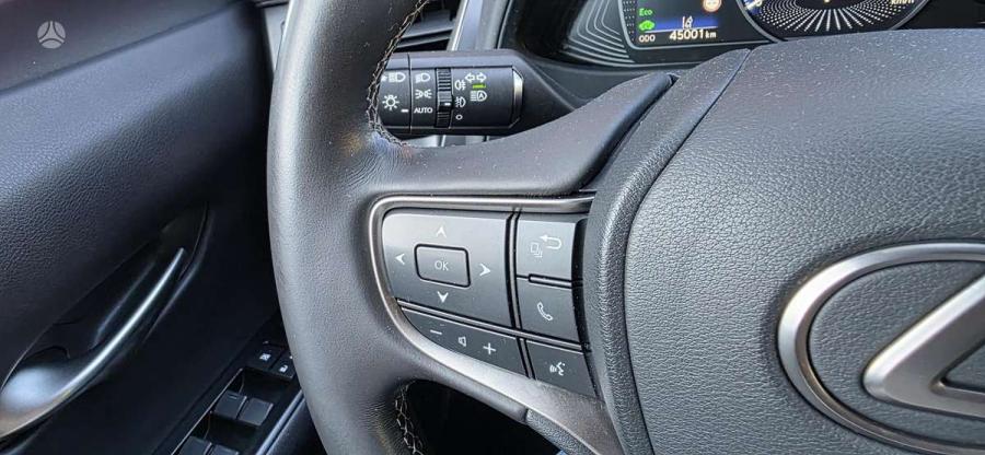 Pelēks Lexus UX 250h 2020 Viļņa, ar dzinēja tilpumu 1.99 L un nobraukumu 45 tūkst. km par 23850 €, foto 15 vietnē AUTOMOTO.COM.LV