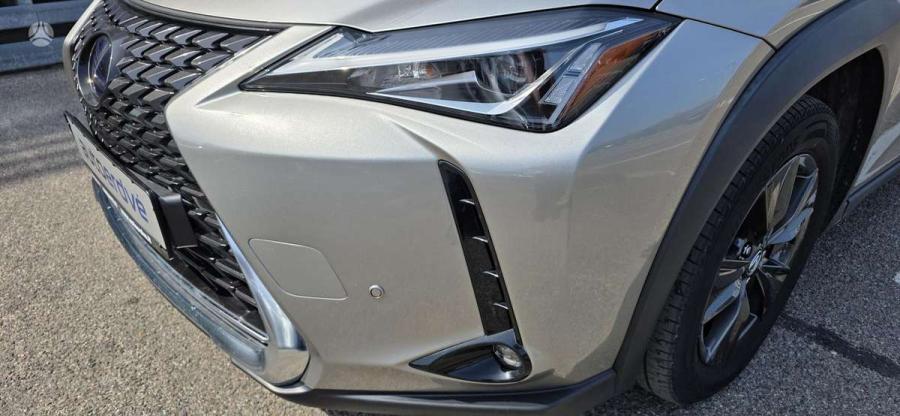 Pelēks Lexus UX 250h 2020 Viļņa, ar dzinēja tilpumu 1.99 L un nobraukumu 45 tūkst. km par 23850 €, foto 30 vietnē AUTOMOTO.COM.LV