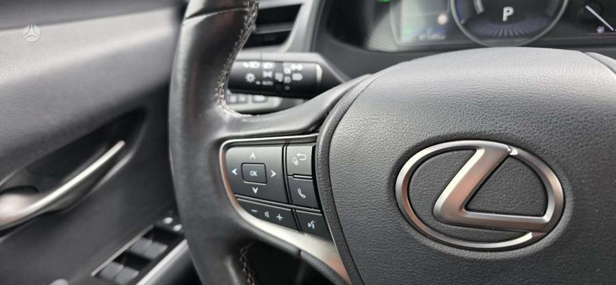 Pelēks Lexus UX 250h 2020 Viļņa, ar dzinēja tilpumu 1.99 L un nobraukumu 82 tūkst. km par 23850 €, foto 13 vietnē AUTOMOTO.COM.LV