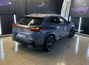 Pelēks Lexus UX 250h 2020 Viļņa, ar dzinēja tilpumu 2.00 L un nobraukumu 110 tūkst. km par 22550 €, foto 3 vietnē AUTOMOTO.COM.LV