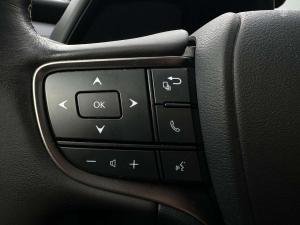 Pelēks Lexus UX 250h 2020 Viļņa, ar dzinēja tilpumu 2.00 L un nobraukumu 110 tūkst. km par 22550 €, foto 11 vietnē AUTOMOTO.COM.LV