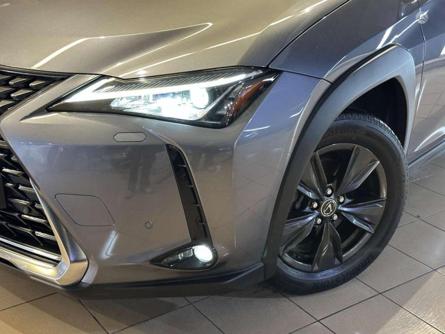 Pelēks Lexus UX 250h 2020 Viļņa, ar dzinēja tilpumu 2.00 L un nobraukumu 110 tūkst. km par 22550 €, foto 29 vietnē AUTOMOTO.COM.LV