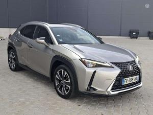 Grey Lexus UX 250h 2020 in Siauliai, with an engine capacity of 1.99 L and mileage of 150 thousand km for 21950 €, photo 1 on AUTOMOTO.COM.LV