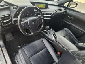 Grey Lexus UX 250h 2020 in Siauliai, with an engine capacity of 1.99 L and mileage of 150 thousand km for 21950 €, photo 21 on AUTOMOTO.COM.LV
