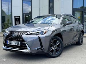 Grey Lexus UX 250h 2020 in Kaunas, with an engine capacity of 1.99 L and mileage of 158 thousand km for 19950 €, photo 6 on AUTOMOTO.COM.LV